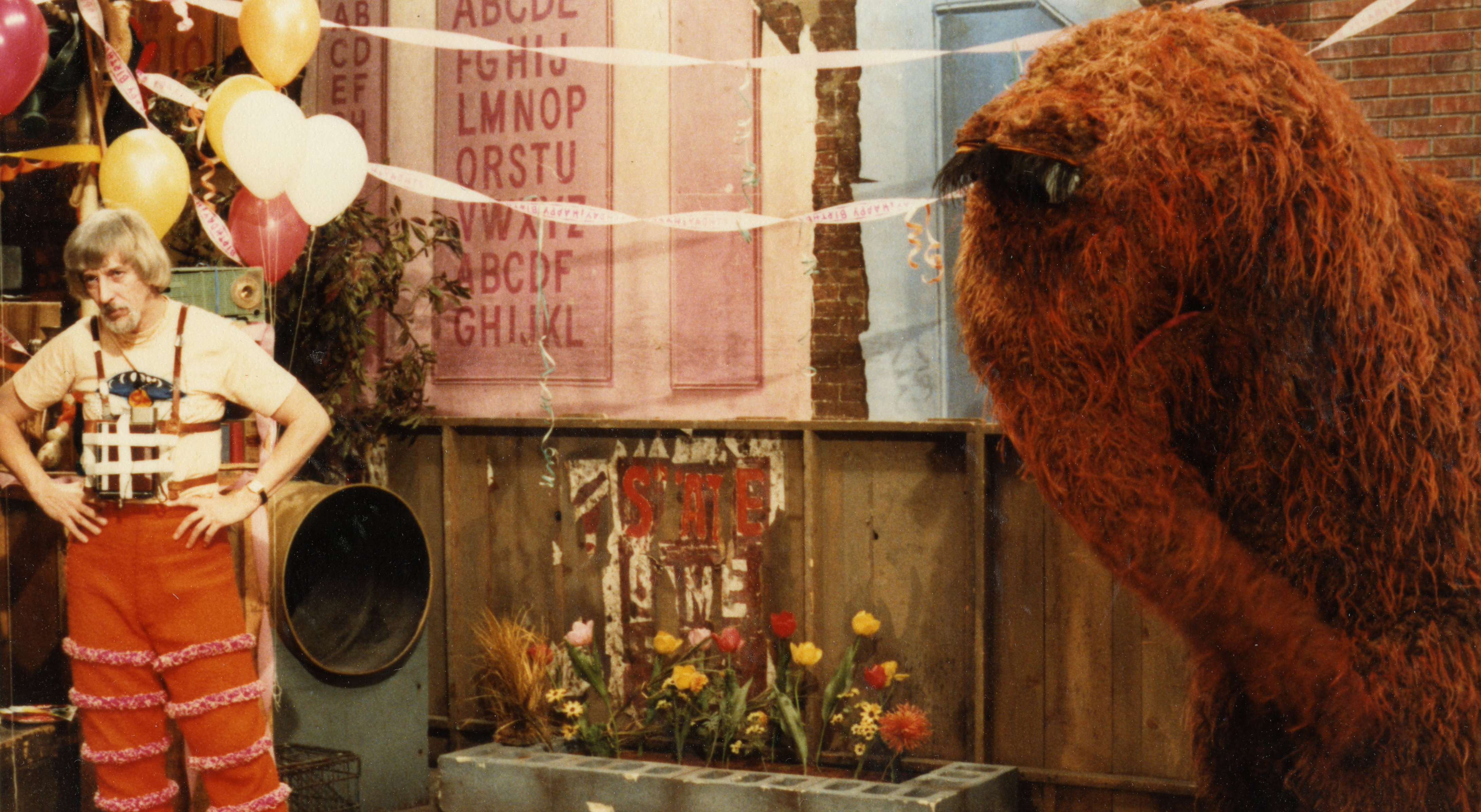 Get To Know The Man Behind The Muppet In The ‘I Am Big Bird’ Trailer ...